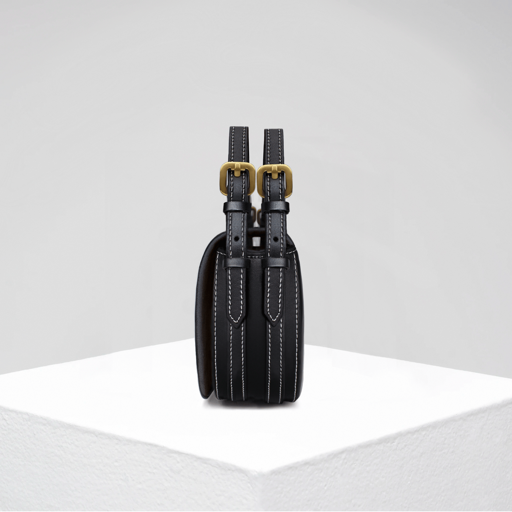 OTTO RAZZ MADISON BAG IN SMOOTH BLACK APPLE LEATHER – Otto Razz